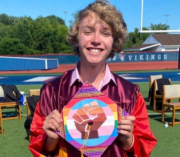 Quiso hablar sobre identidad queer en su graduación y apagaron su ...